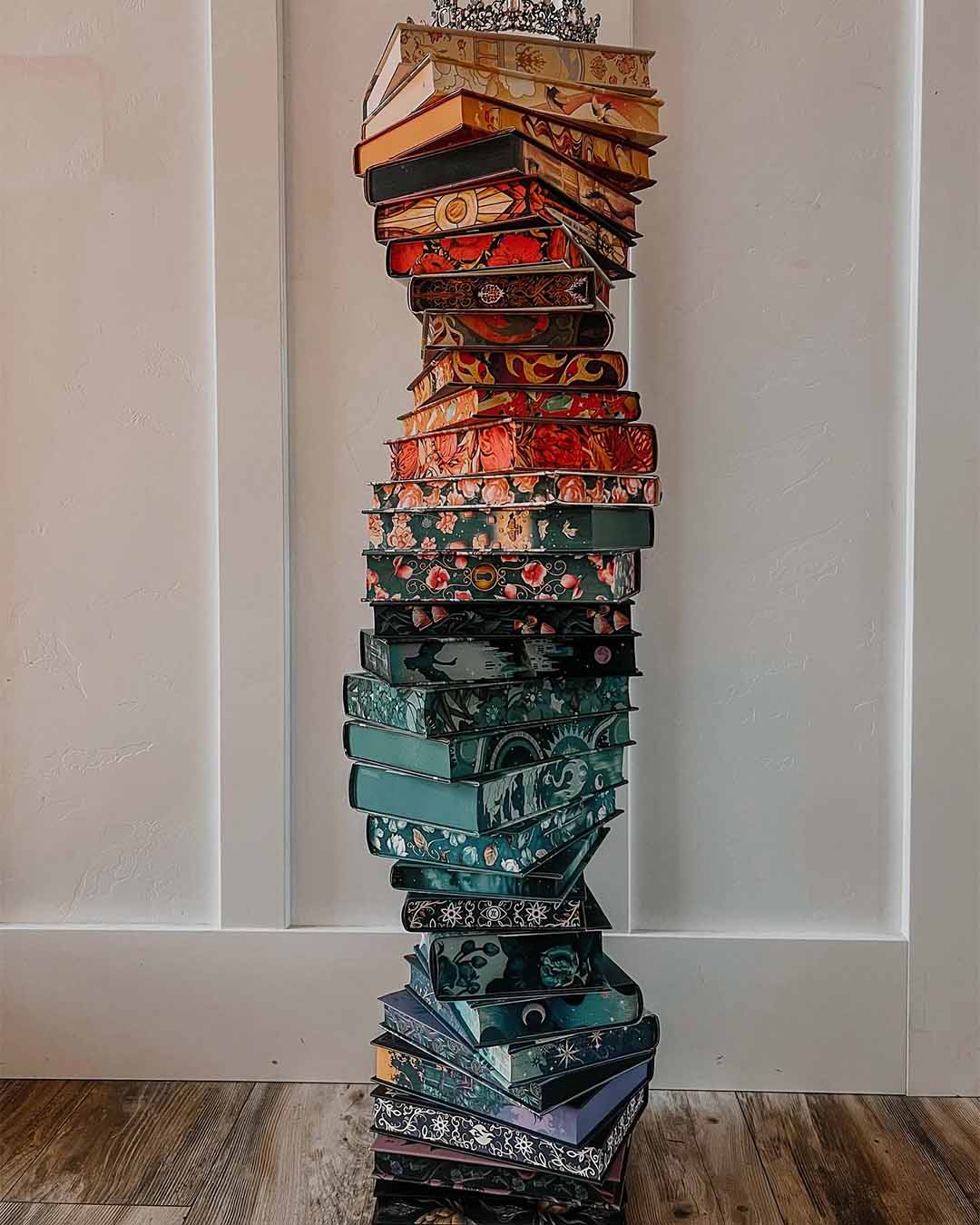 PAST BOXES: YA Book + Items Subscription – FairyLoot